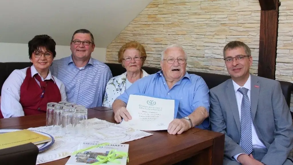 Jubiläum: Diamantener Meisterbrief übergeben | moz.de