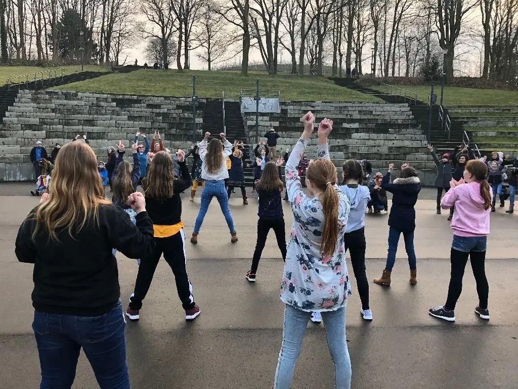 Tanzen gegen Gewalt an Frauen und Mädchen: One Billion Rising | moz.de
