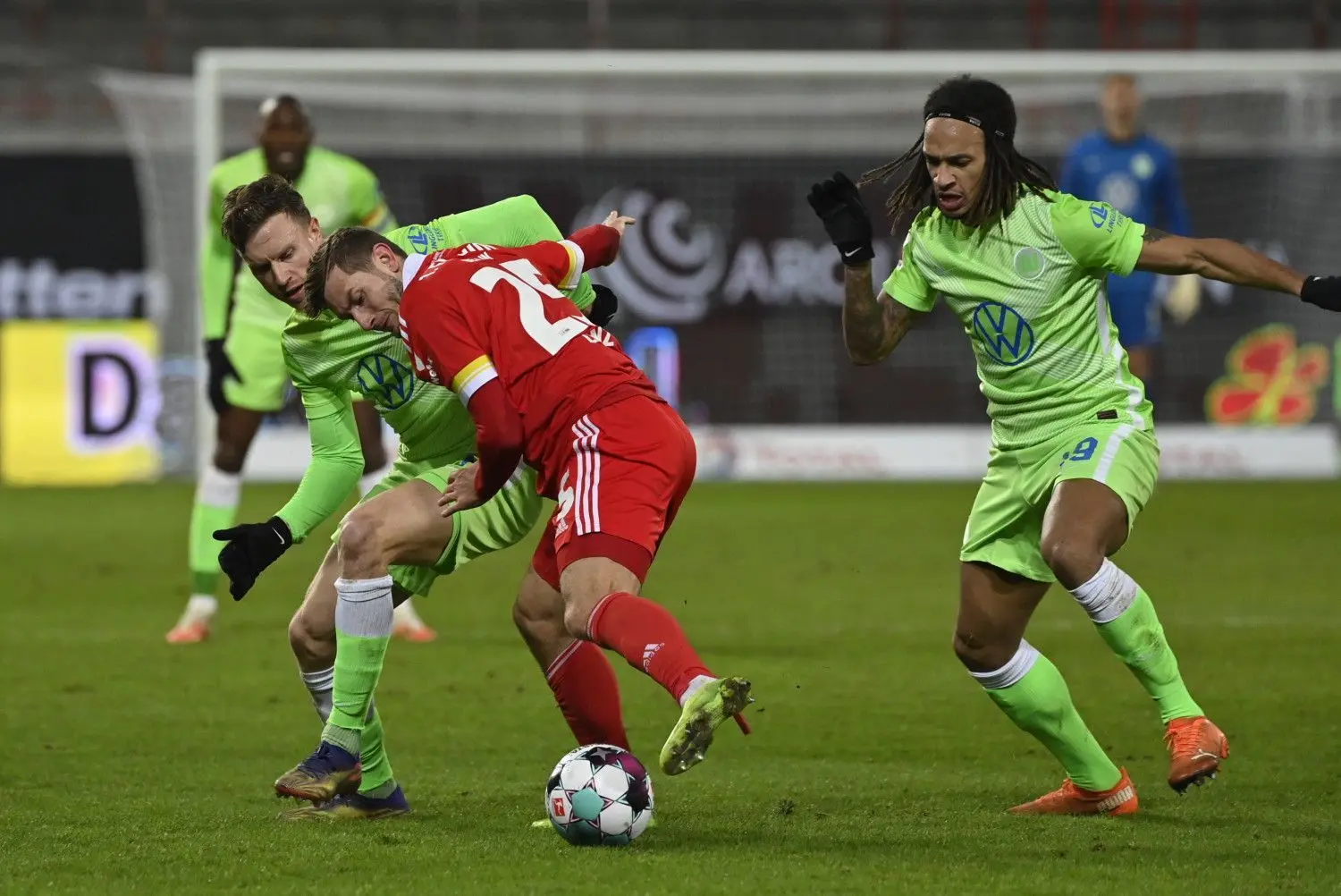 Fußball--Bundesliga: Christopher Lenz bleibt gerne in Berlin, aber nur ...