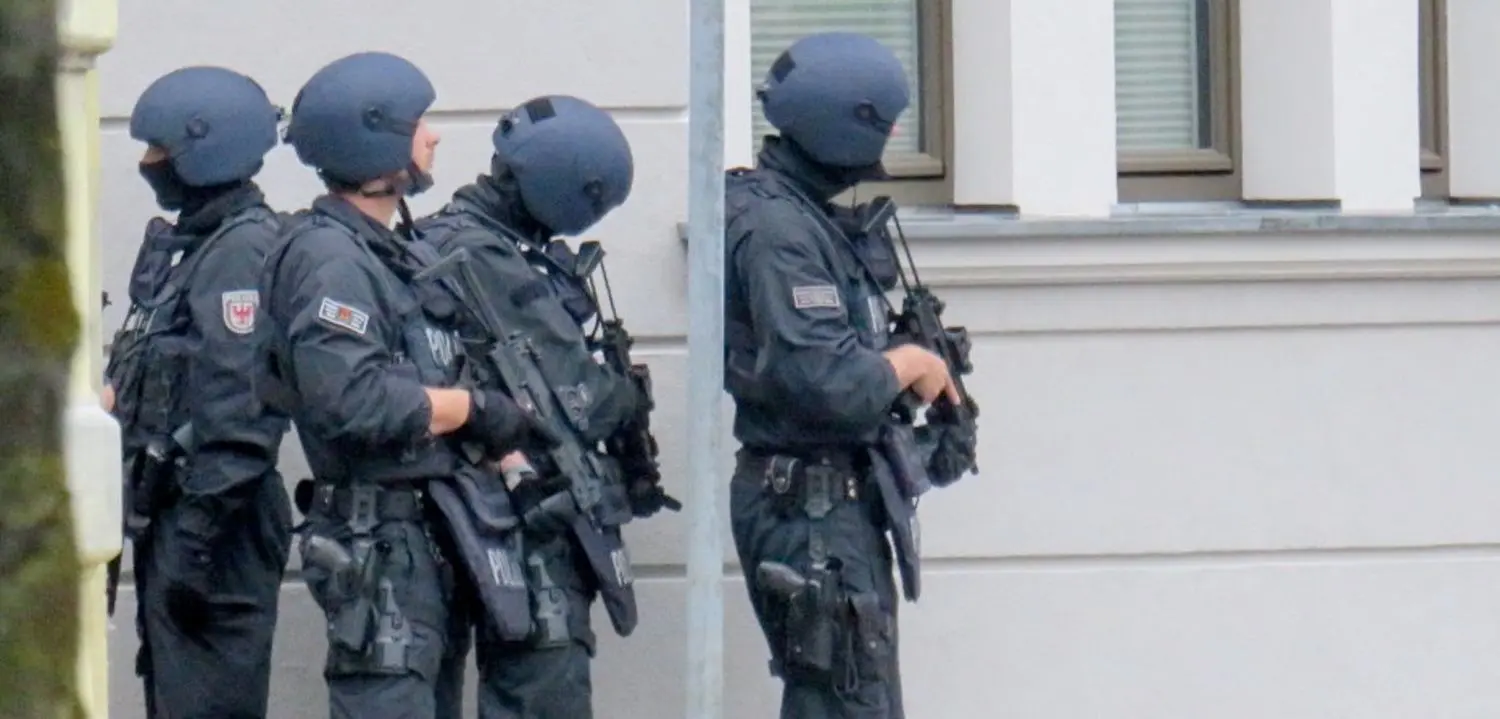 Polizei: Bewaffneter Mann aus Neuruppin löst SEK-Einsatz aus | moz.de