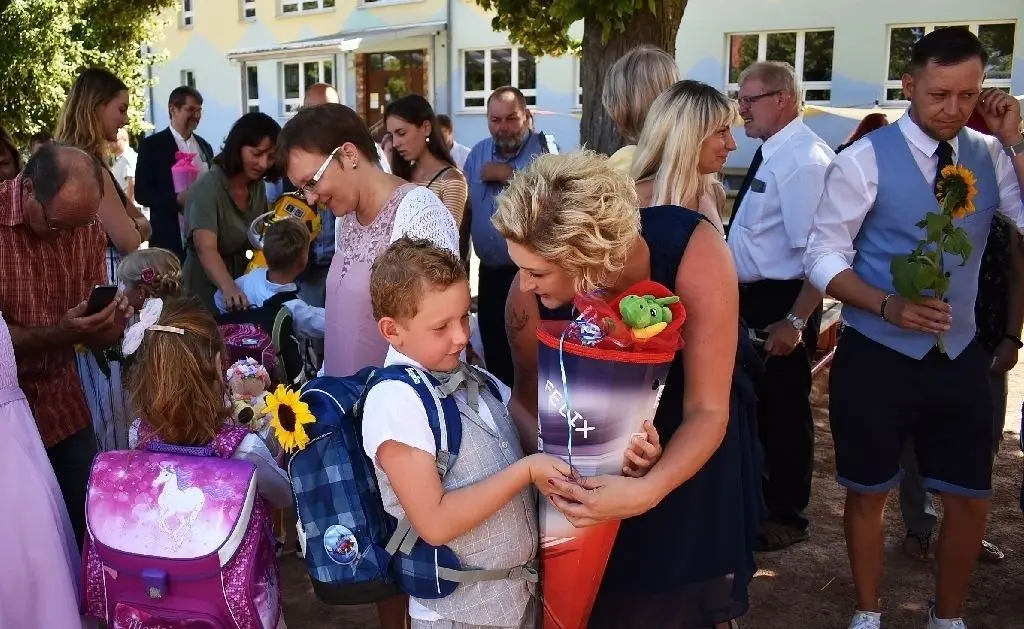 Einschulung: Der erste Tag mit Mimi und Mo | moz.de