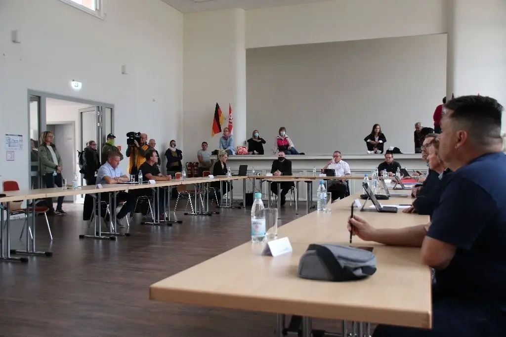 Kommunalpolitik: Der in Brieskow-Finkenheerd abgewählte Amtsdirektor ...