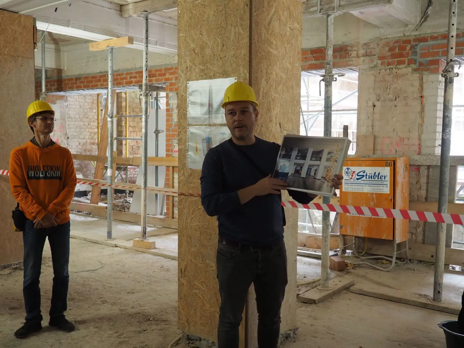 Sanierung: Wie der 70er-Jahre-Mief aus dem Rathaus in Frankfurt (Oder ...