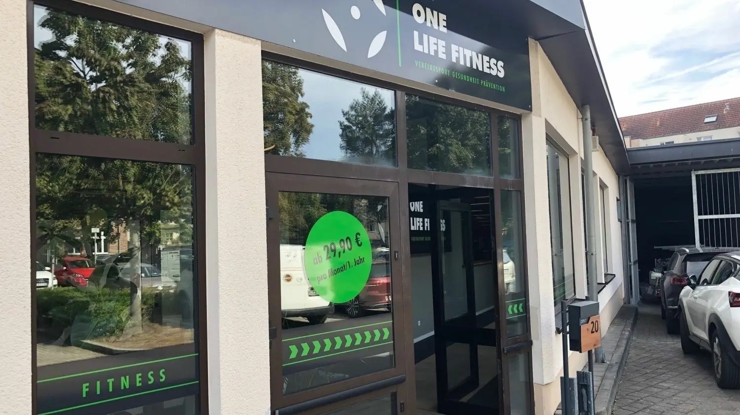 Sport in Neuruppin: Neues Fitnessstudio eröffnet und bietet Box ...