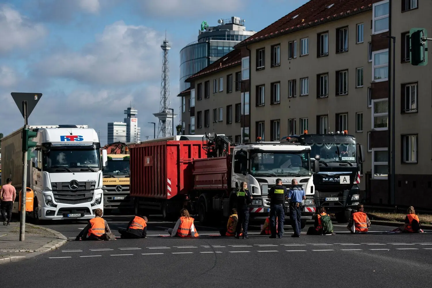 Blockade von Autobahn: Proteste von „Letzte Generation“ enden mit ...