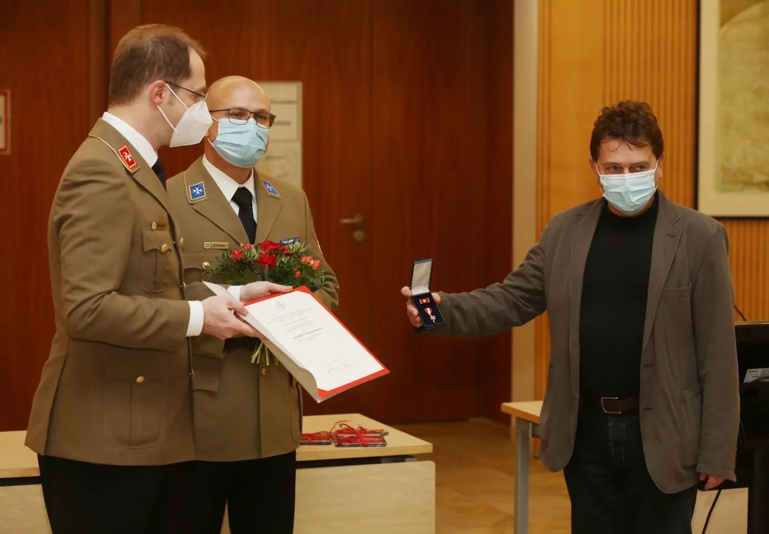 Johanniter-Ehrenamt: Ritterschlag zum Abschied des Eberswalder ...