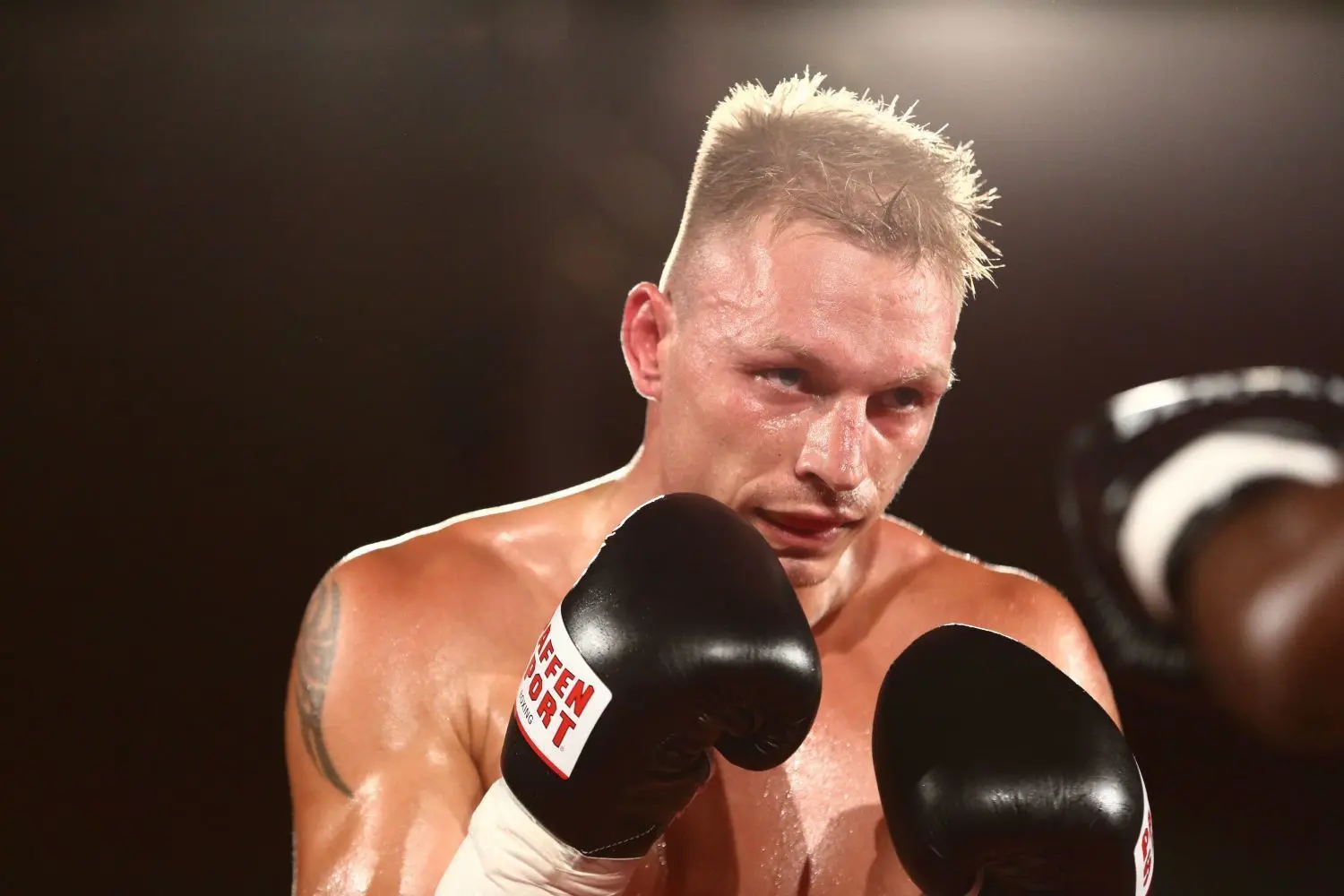 Boxen: Skandalurteil von Rico Müller aus Eberswalde gegen Rafal ...