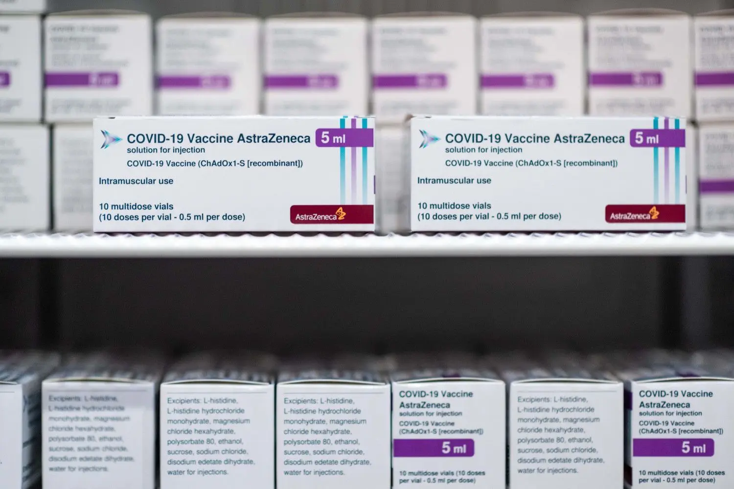 Corona in Berlin: Astrazeneca für über 60-Jährige - Berliner Hotline am ...