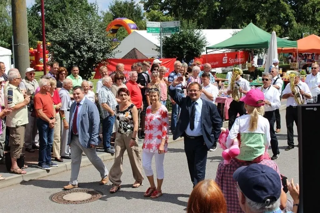 Kommunalwahl: Bunt gemischtes Völkchen im Ort | moz.de