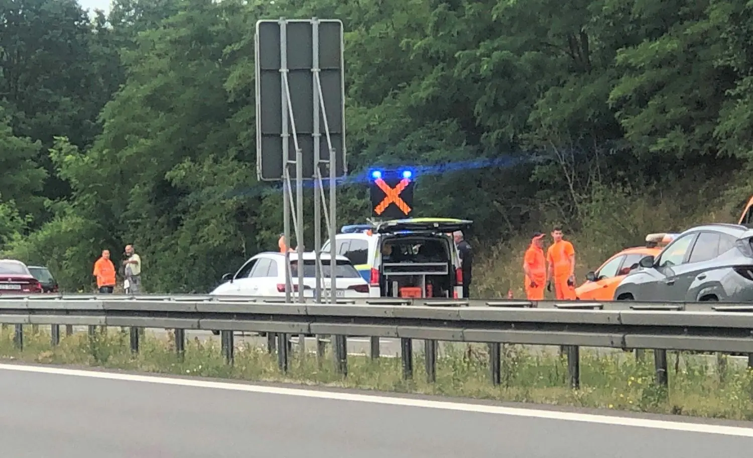 Unfall auf A11: Rettungshubschrauber auf der Autobahn bei Finowfurt ...