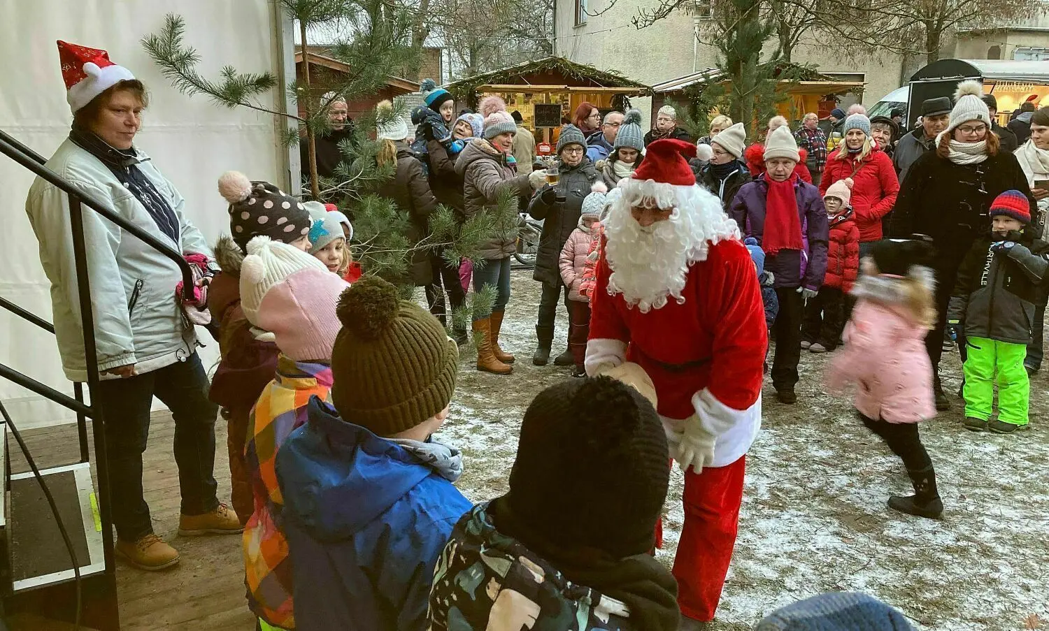 Weihnachten in Oder-Spree: Weihnachtsmarkt in Briesen am vierten Advent ...