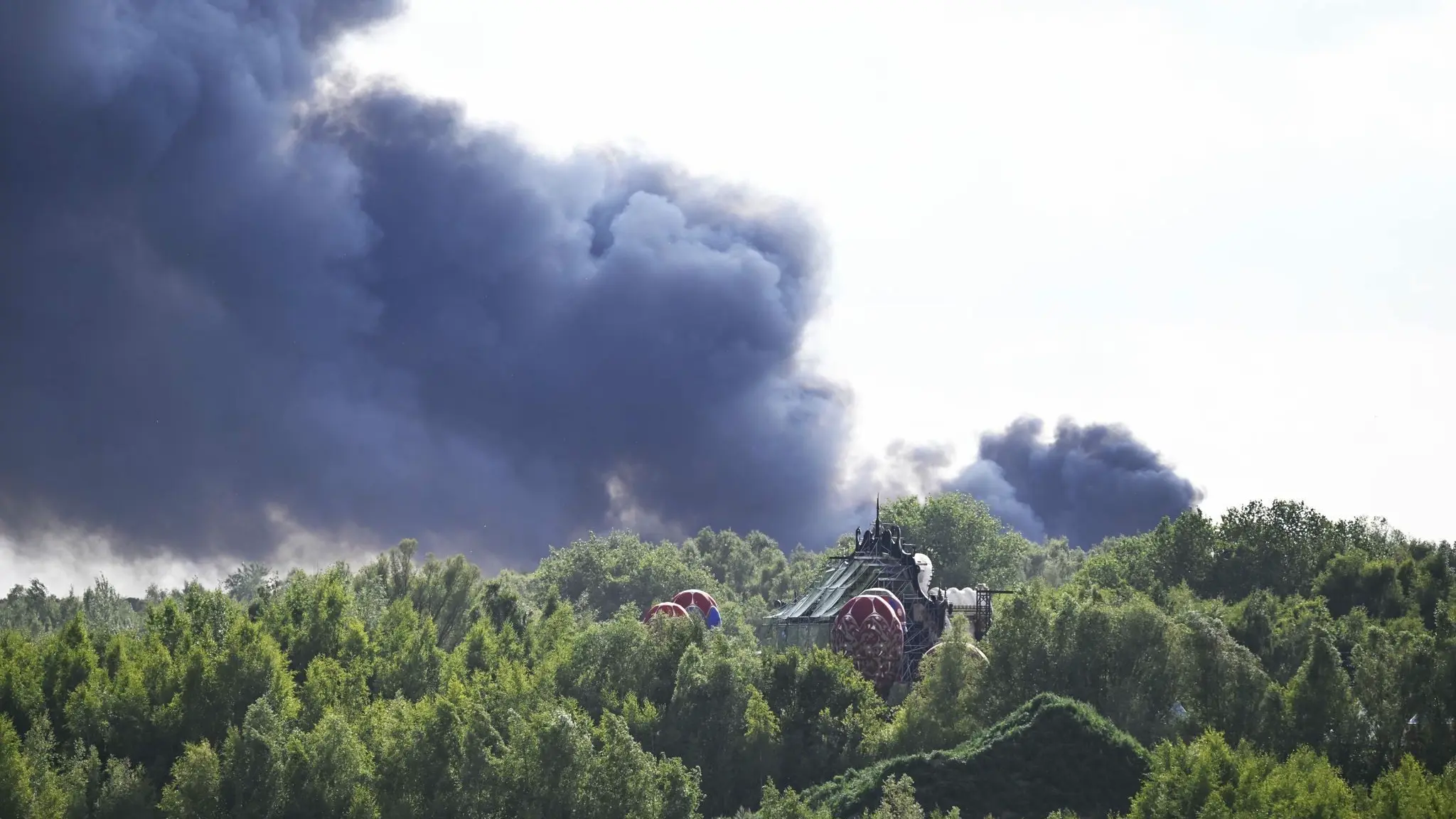 Tomorrowland: Video zeigt Feuer-Inferno – So heftig hat es das Festival ... Tomorrowland: Video zeigt Feuer-Inferno – So heftig hat es das Festival ...